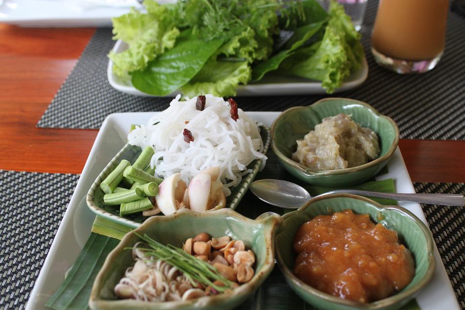 Lao Food: I Lao You! | What an Amazing World!