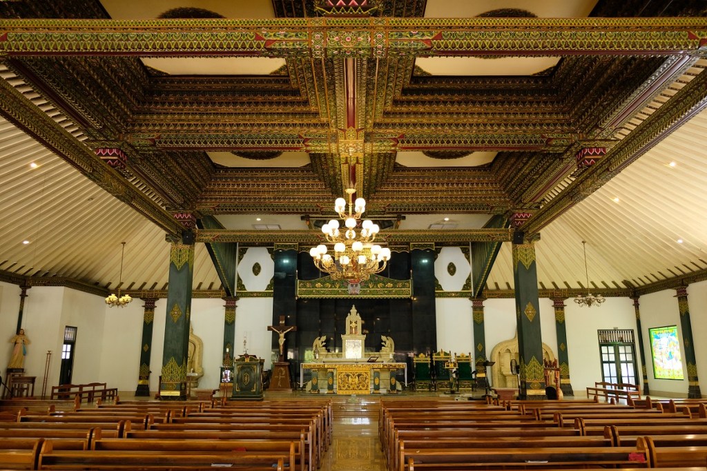 A Morning with Javanese Jesus | What an Amazing World!